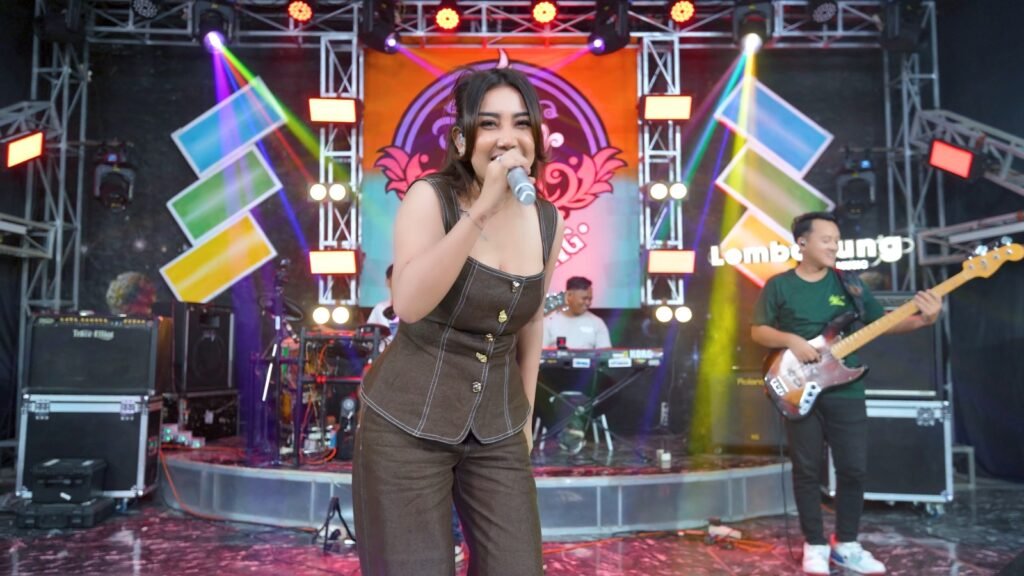 Vokal Dan Gaya Menyatu: Aksi Shinta Gisul Menyanyikan Lagu “Denok ...